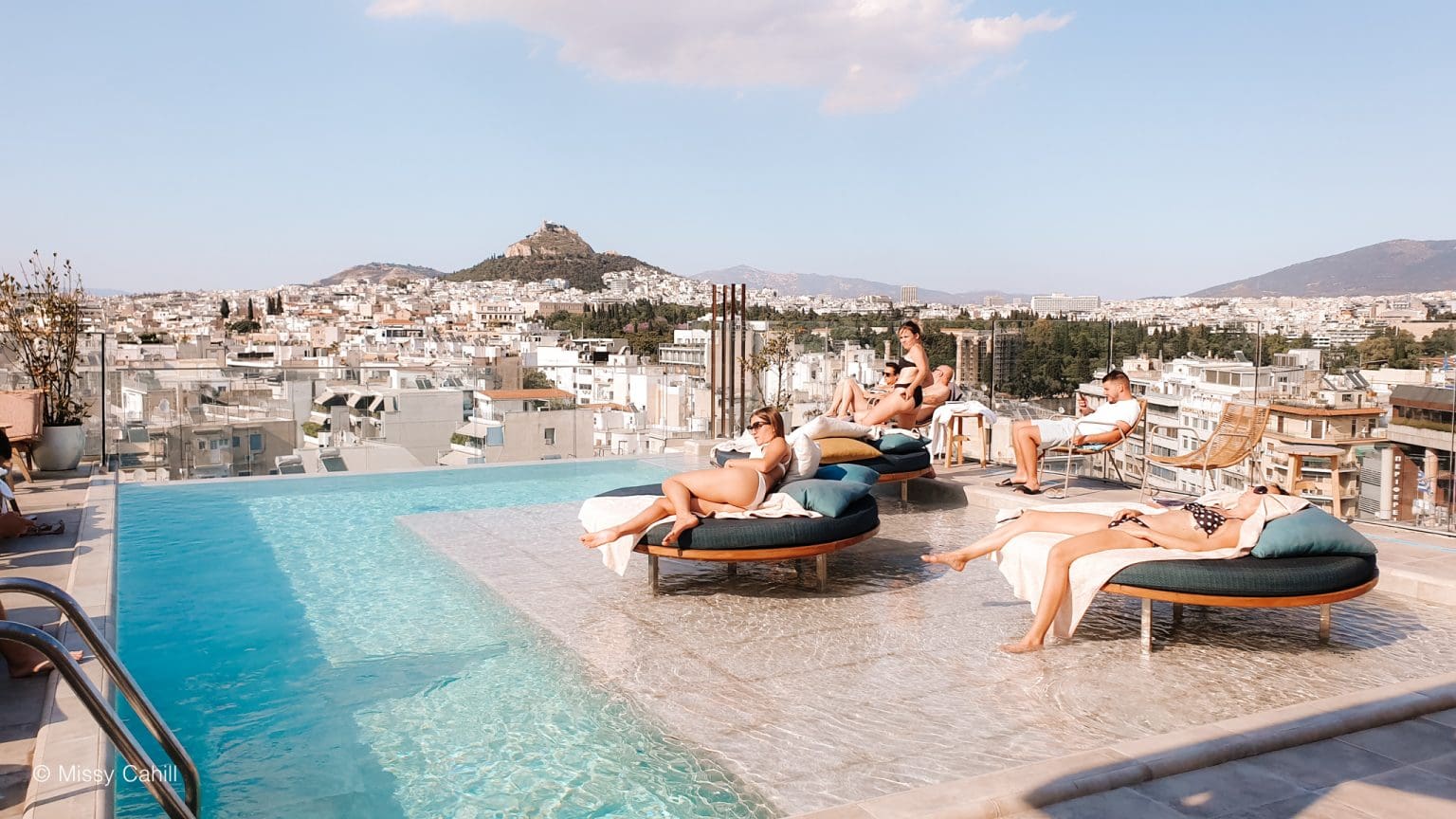 24 Hours in Athens - An Itinerary of where to stay, eat and what to see