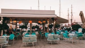 10 Unmissable Restaurants in Milos (& Cocktail Bars!) - Travels With Missy